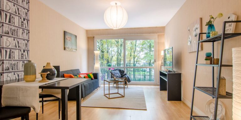 Le home staging, « la règle des 3 cartons